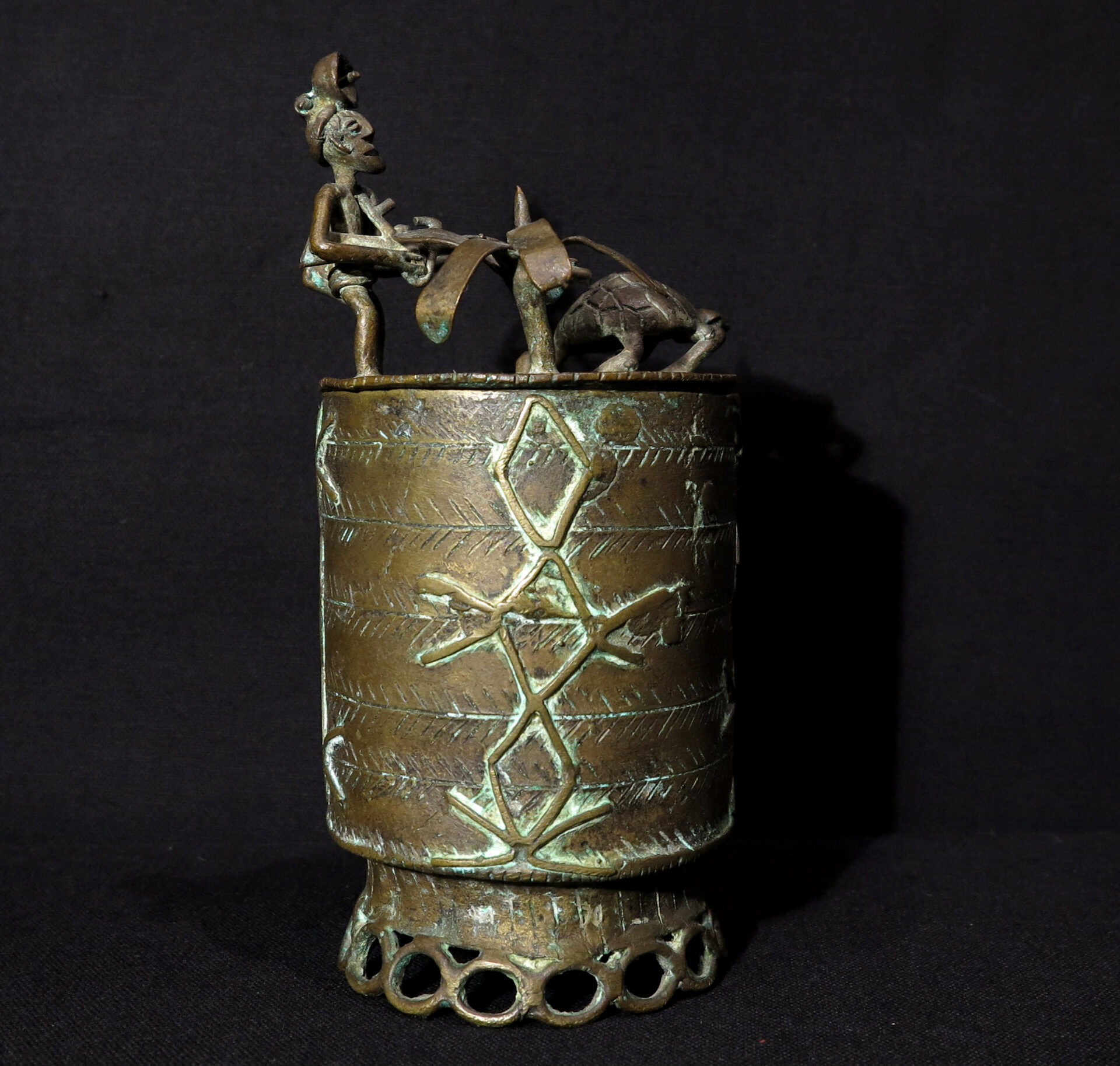 Old Ashanti Container - Hunter, Turtle and Palm - Ghana - Amazigh ...