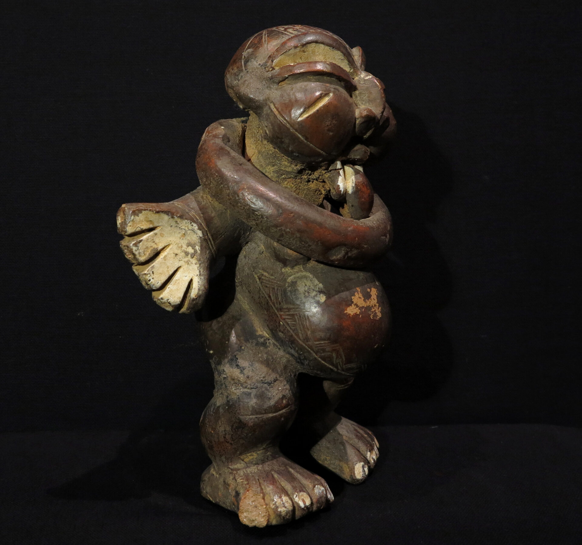 A Tikar Terracotta Figure - House God - Cameroon - Amazigh Ethnic Jewelry